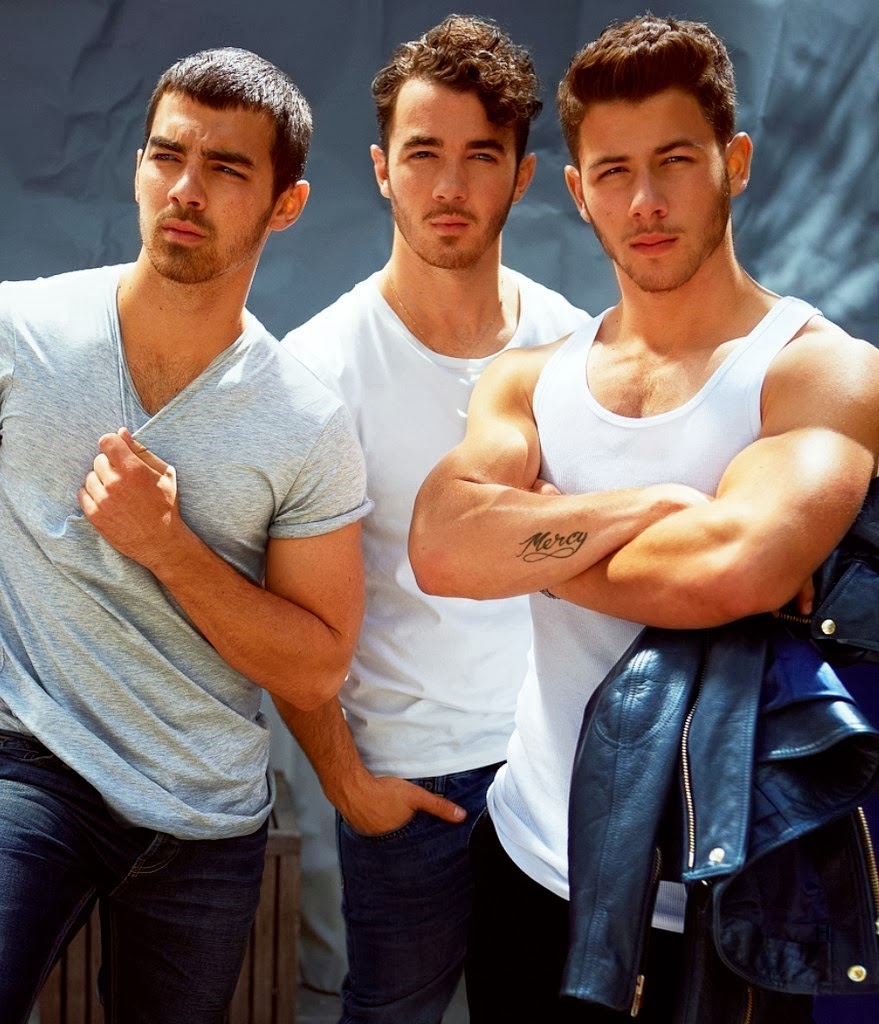 Go See Geo Fierce Friday The Jonas Brothers In Out Magazine Nov 2013